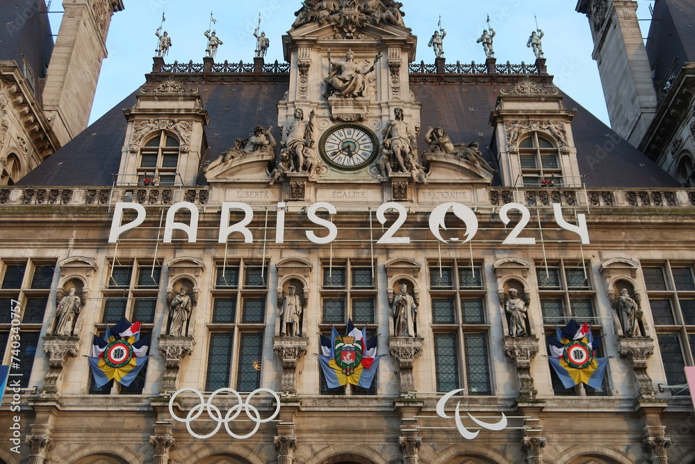JO de Paris 2024, anneaux olympiques, célèbre logo symbole des jeux ...