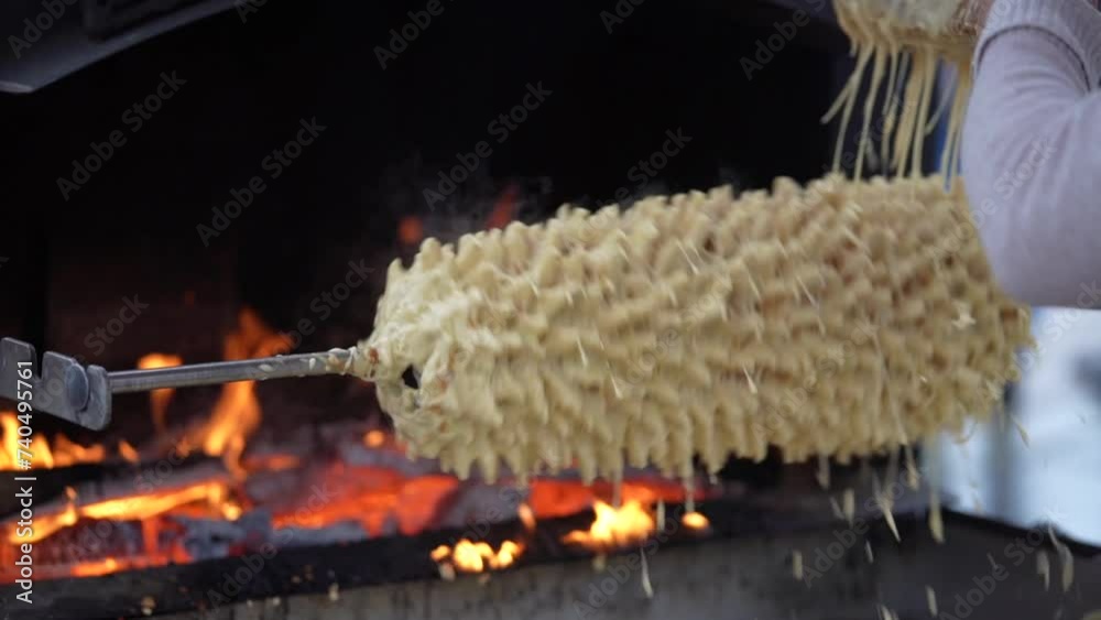 Vidéo Stock Sakotis is a Polish Lithuanian traditional spit cake. It is ...