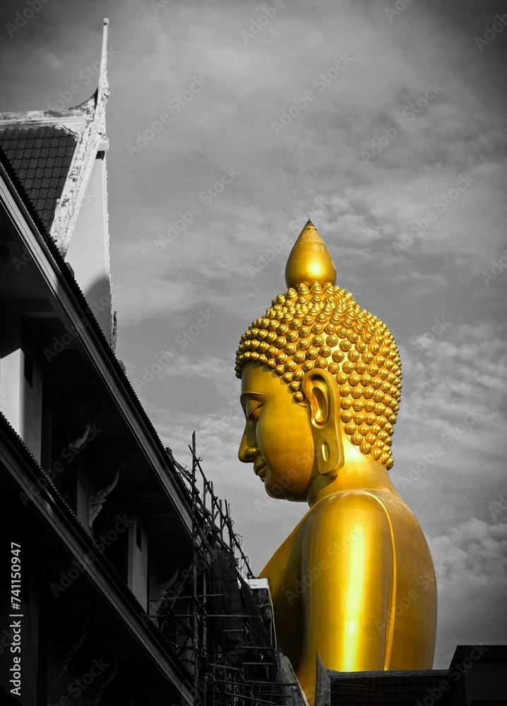 Wat Pak Nam Phasi Charoen Phra Buddha Dhammakaya Thep Mongkol, a Buddha ...