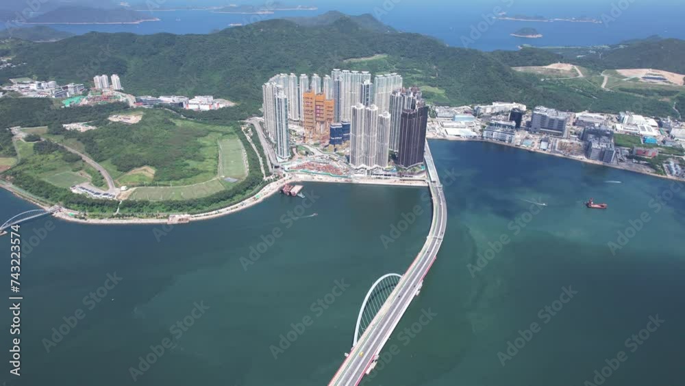 Vidéo Stock Hong Kong Tseung Kwan O Cross Bay Link Prefabricated steel ...