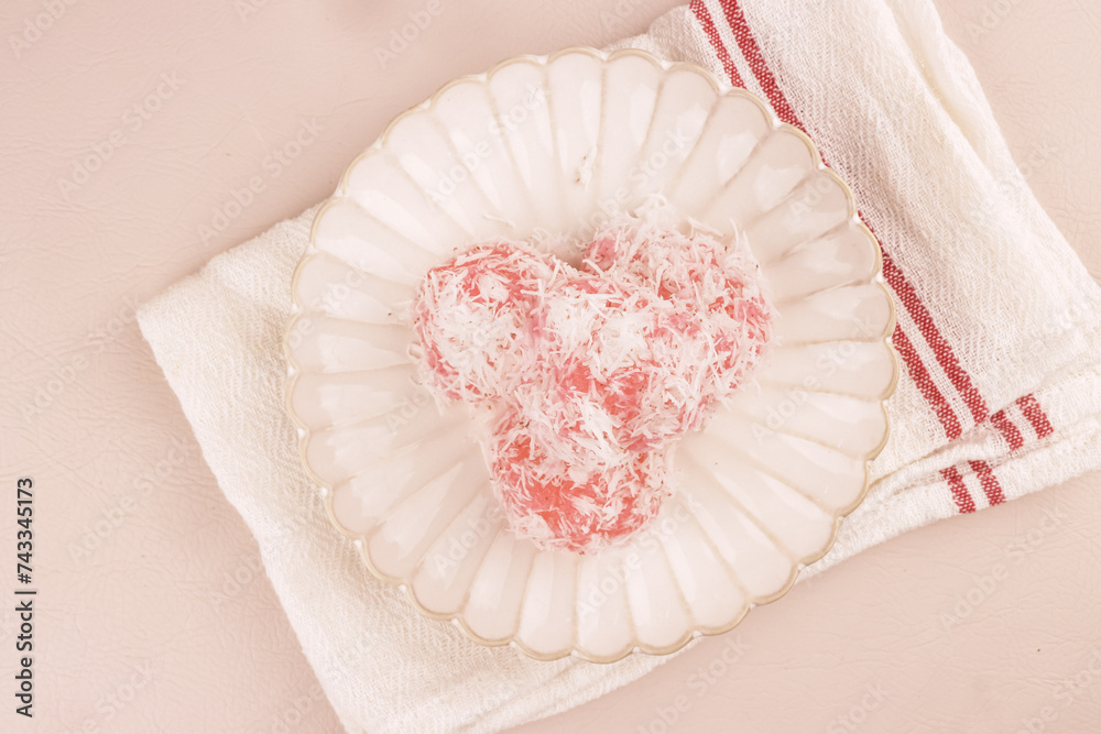 Pichi-Pichi or Pitsi-Pitsi is a Filipino Dessert made from Steamed ...