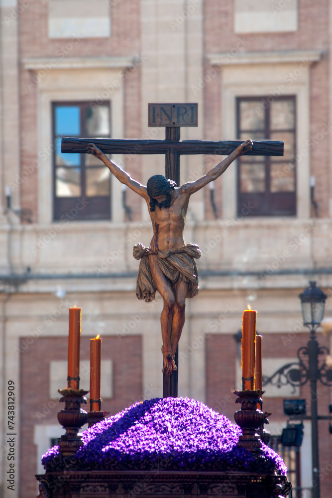 crucificado de la hermandad de los estudiantes llamado cristo de la ...