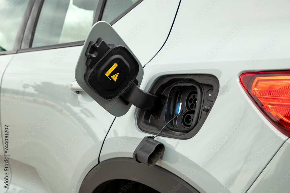 Volvo XC40 Recharge P8 Single Motor is a pure electric SUV model ...