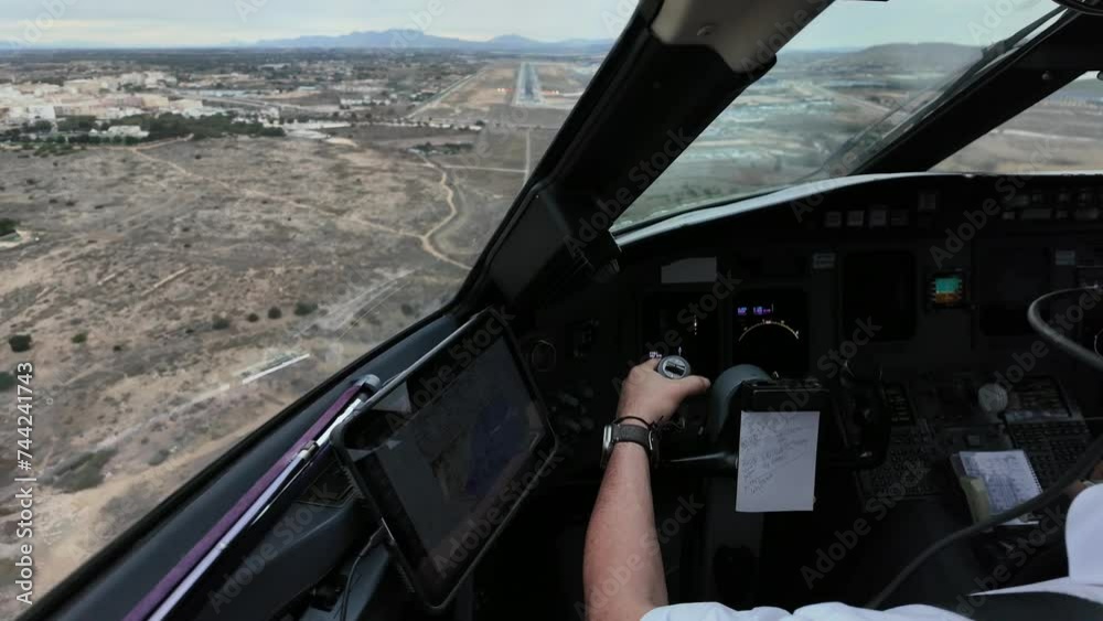 Pilot POV (FPV) Real time approach to land at the runway. Immersive ...