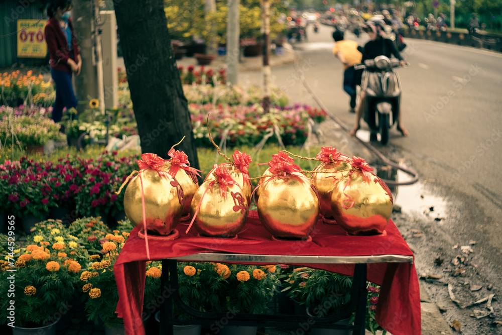 Traditional Tet of Vietnamese people has sacred and beautiful things in ...