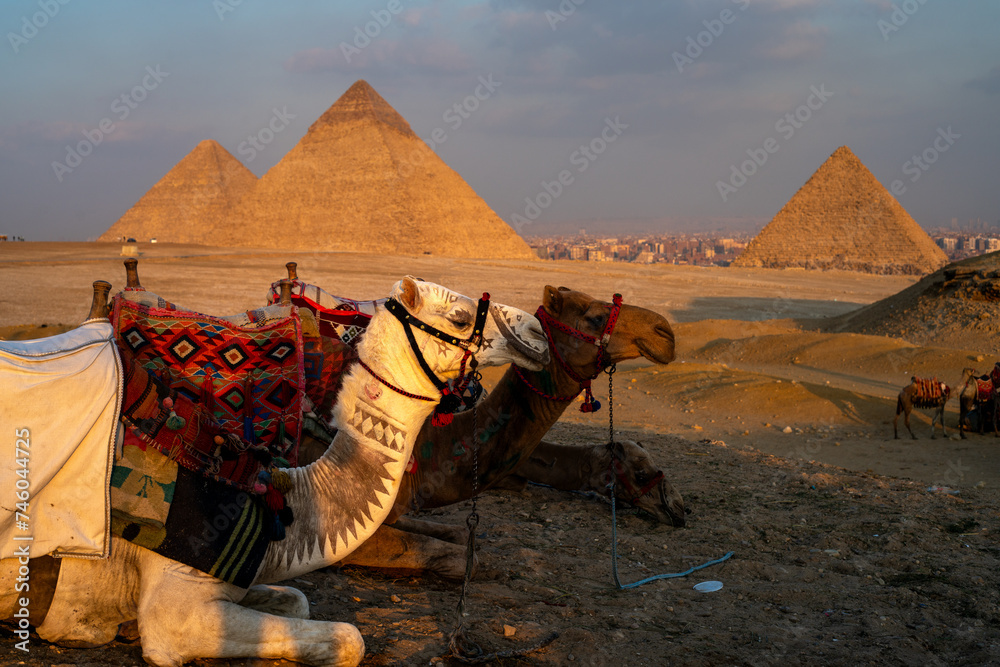 Pyramids of Giza, pyramid complex consist of three pyramids, Menkaure ...
