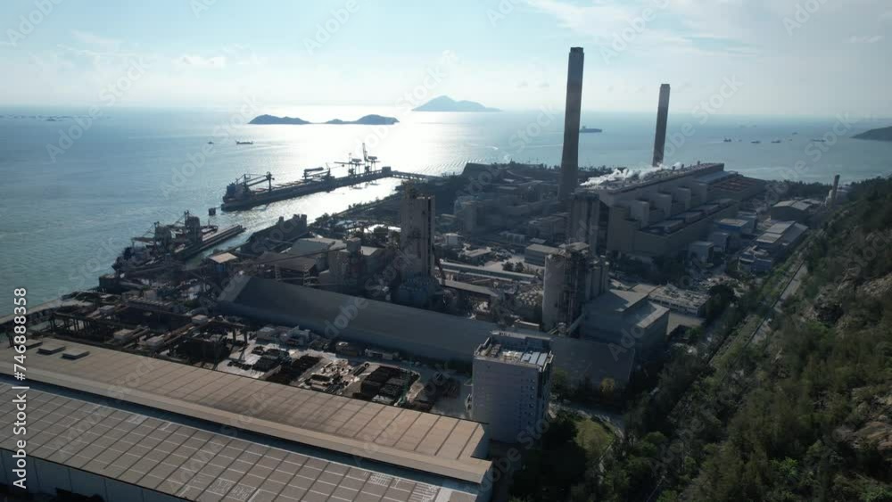 Vidéo Stock Hong Kong Tuen Mun Black Point Power Station uses natural ...