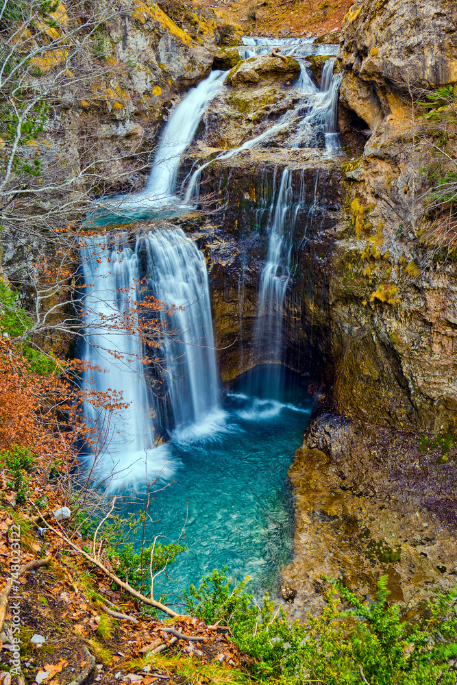 Cascada de la Cueva, Arazas River, Ordesa Valley, Ordesa y Monte ...