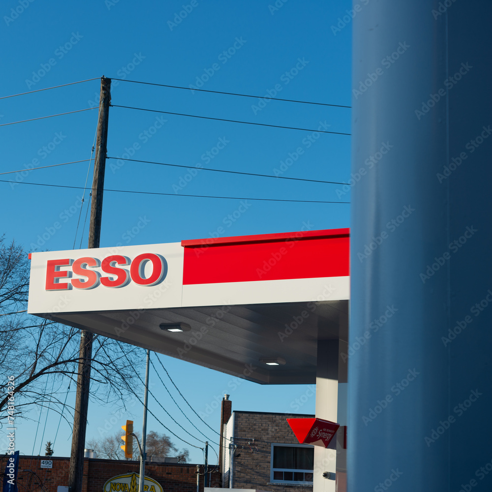 Foto de exterior sign at Esso, a gas station chain, located here at 481 ...