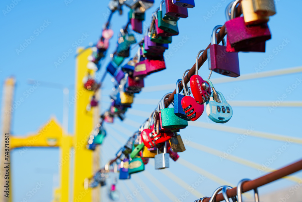 Love locks hanging on parallel bridge to Rama 9 Bridge Chao Phraya ...