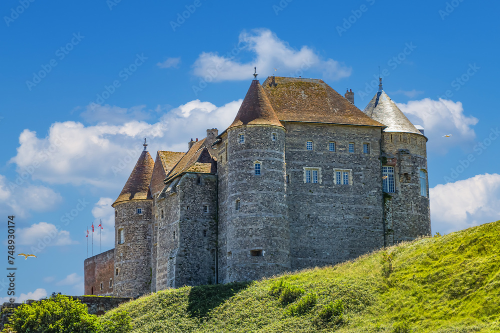 Foto de View of Dieppe Castle (Chateau de Dieppe). In 1188, King Henry ...