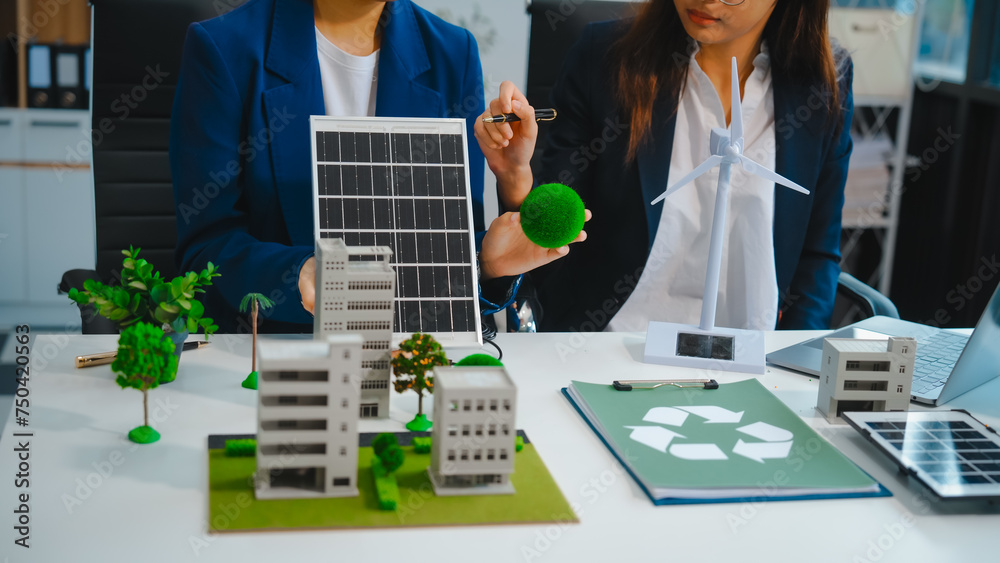 Sustainable business meetings at desks, green energy concepts. People ...