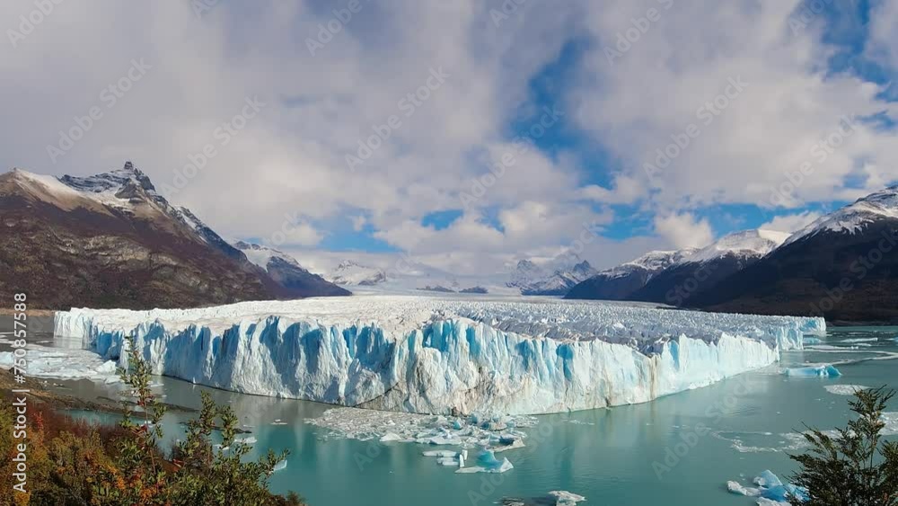 Los Glaciares National Park At El Calafate Santa Cruz Argentina ...