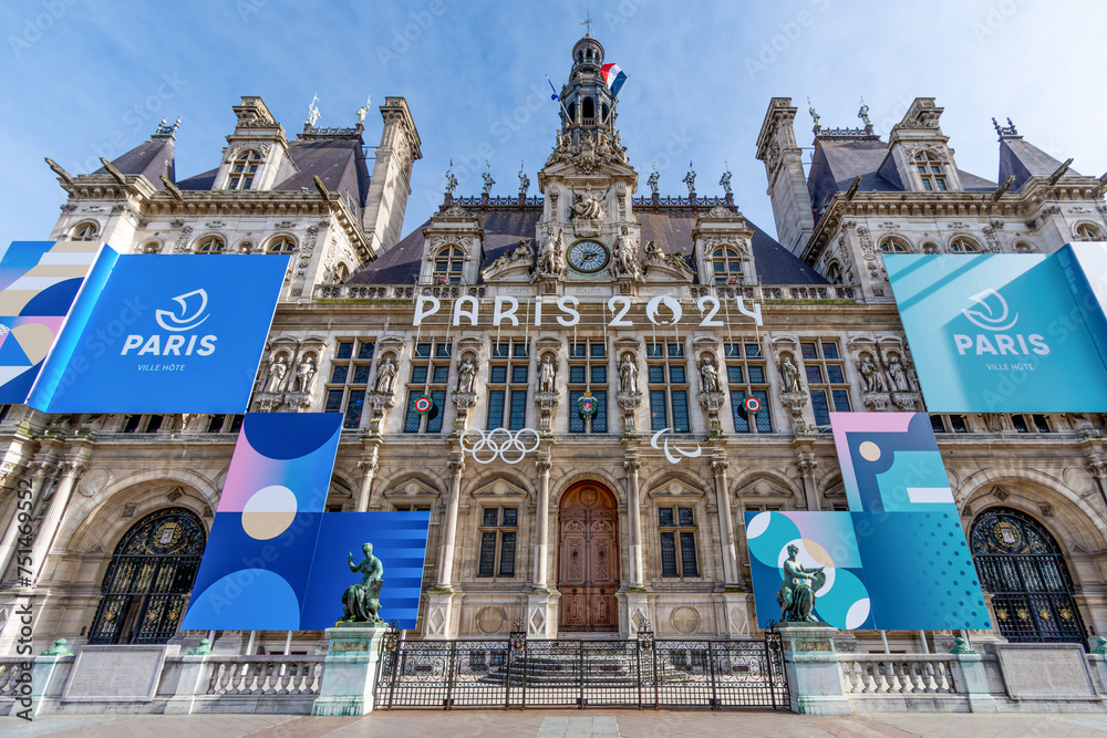 Paris, France - 4 mars 2024: Façade de l'hôtel de ville de Paris ...