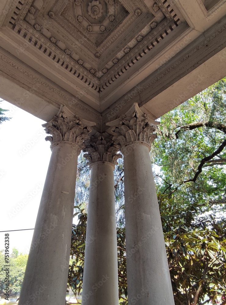 gray concrete columns, columnas de concreto de color gris Stock Photo ...