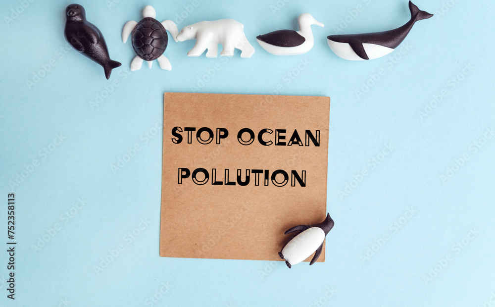 Stop ocean plastic pollution message and sea animals Stock Photo ...
