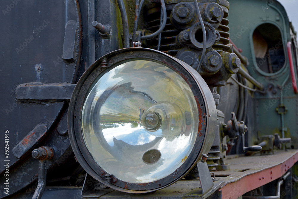 stary reflektor kolejowy, zabytkowy reflektor pociągu, old railway ...