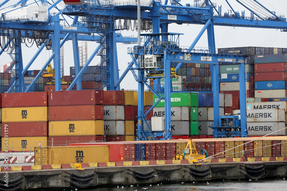 Romania, Constanta, 15.09.2023 - Cranes discharging and loading ...