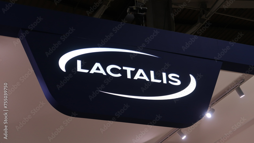 Enseigne / logo de l’entreprise française Lactalis, multinationale de l ...