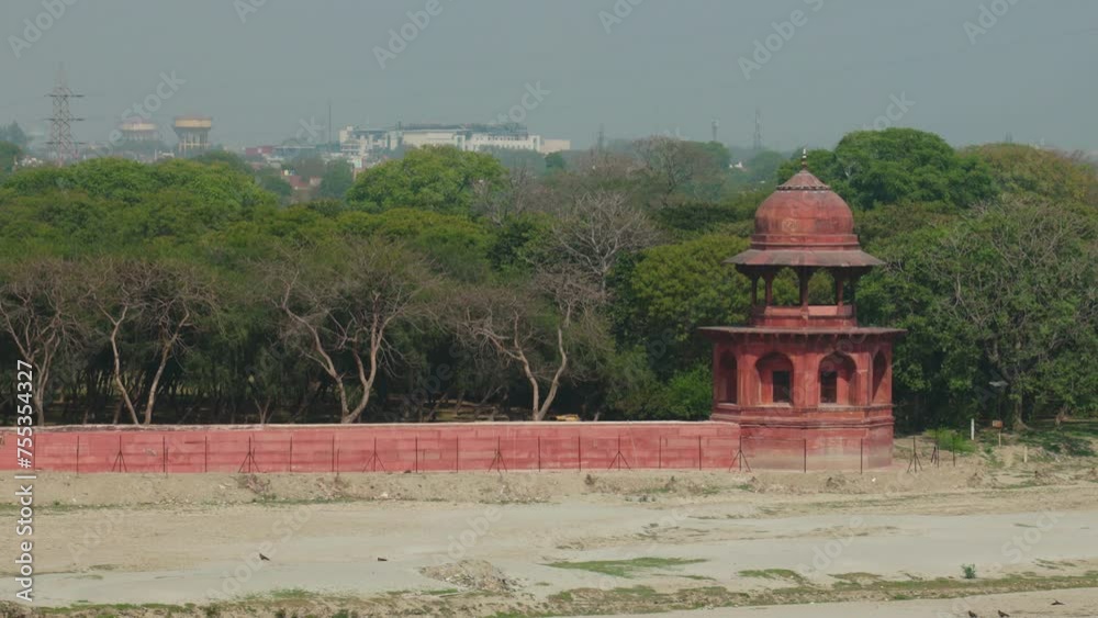 Vidéo Stock Taj Mahal in Agra, Uttar Pradesh, India. Mehtab Bagh ...