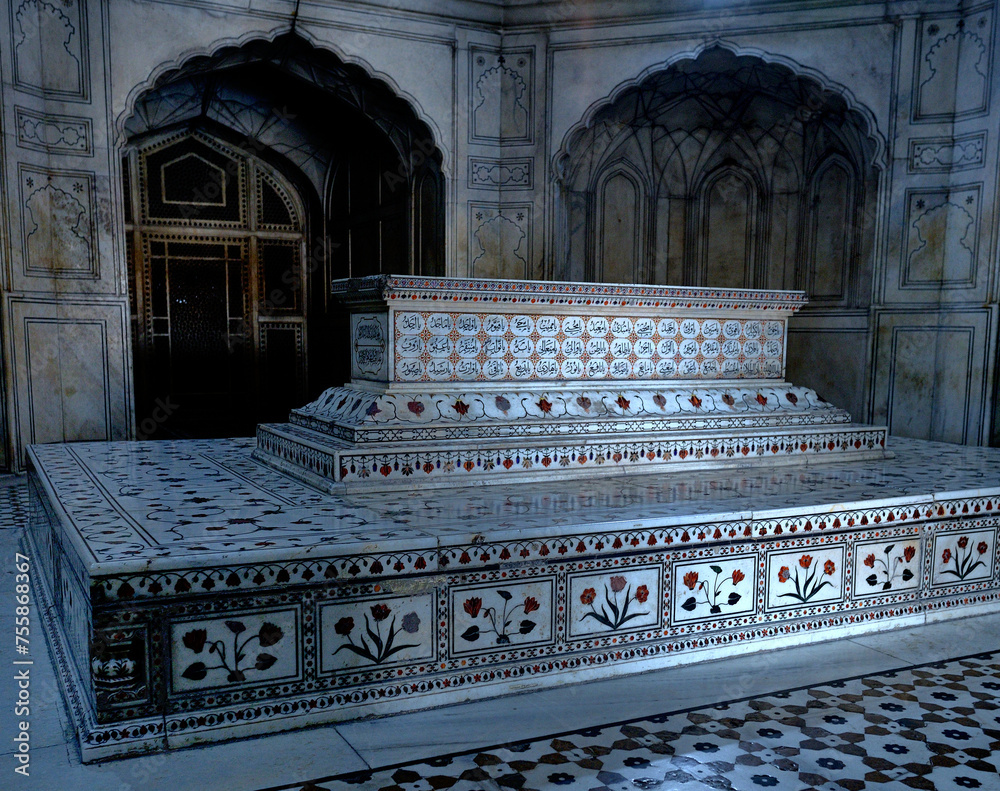 TOMB OF MUGHAL EMPEROR jAHANGIR IN THE CITY OF LAHORE IN PAKISTAN ...