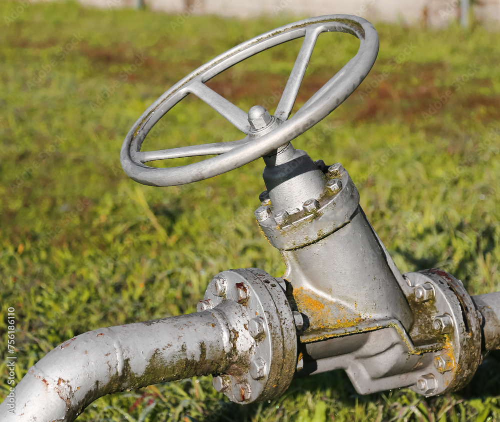 circular valve actuator for underground pipelines in multi-utility ...