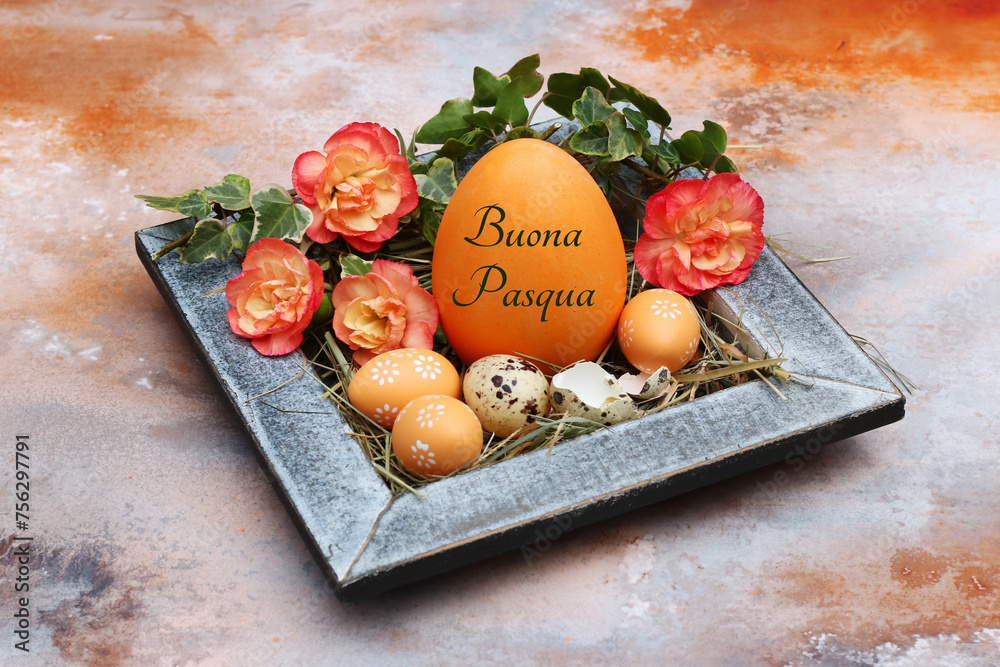 Biglietto d'auguri Buona Pasqua: Uovo di Pasqua con la scritta Buona ...