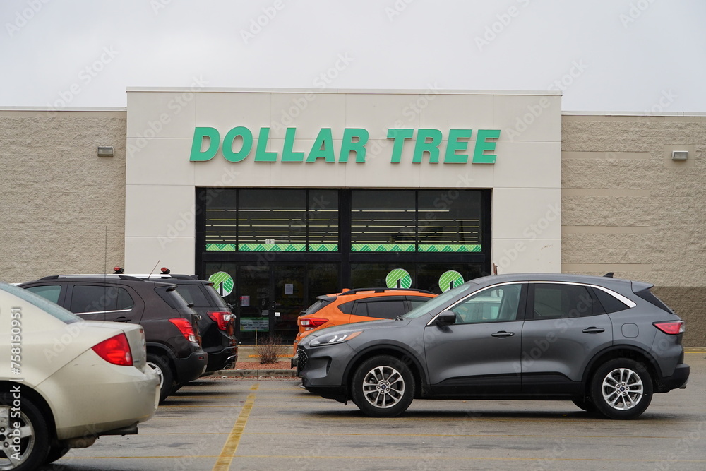 Dollar Tree store logo sign on a building. Stock Photo | Adobe Stock