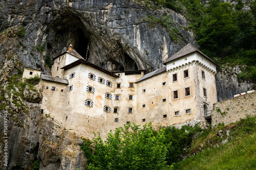 Predjama Castle, Predjamski grad or Grad Predjama » Postojna Cave Park ...