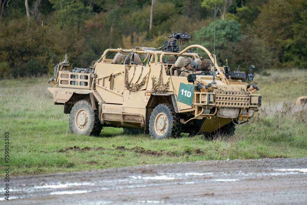 British army Supacat Jackal 4x4 rapid assault, fire support and ...
