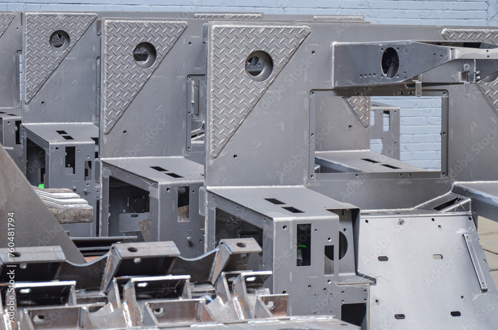 Preparation of welded parts for assembly of crawler dozers and wheel ...