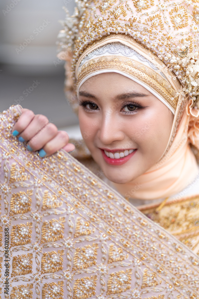 Islamic bride in hijab, Portrait of Muslim bride in traditional islamic ...