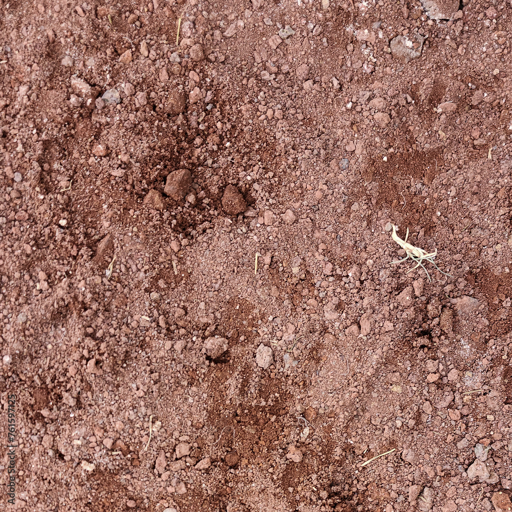 Textura de arena y rocas rojiza de área de construcción para usar en ...