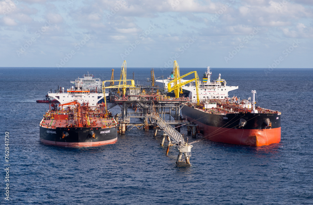 Offshore Oil Terminal for Tanker Ships outside the Port of Freeport ...
