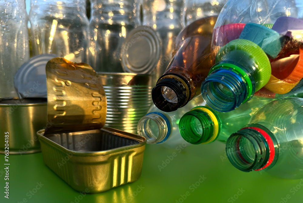 Zdjęcie Stock: Plastic Recycling. Tin can and plastic Bottle Caps for ...