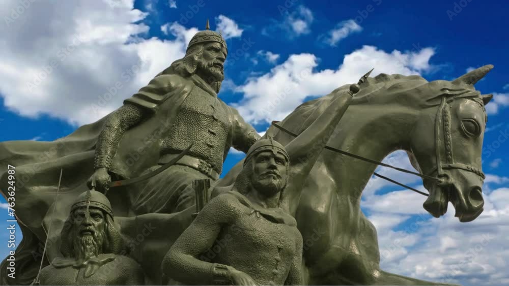 Vidéo Stock Saladin or Sultan Salahuddin Ayyubi statue in Damascus ...