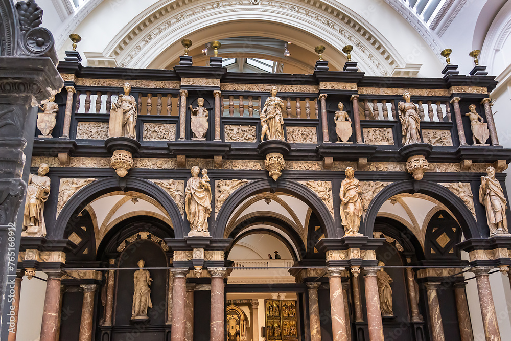 Interior view of Victoria and Albert Museum (was founded in 1852 ...