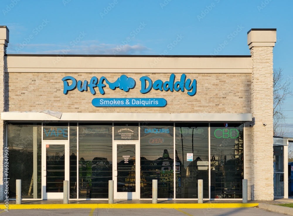 Puff Daddy vape smoke shop business company storefront exterior Houston ...