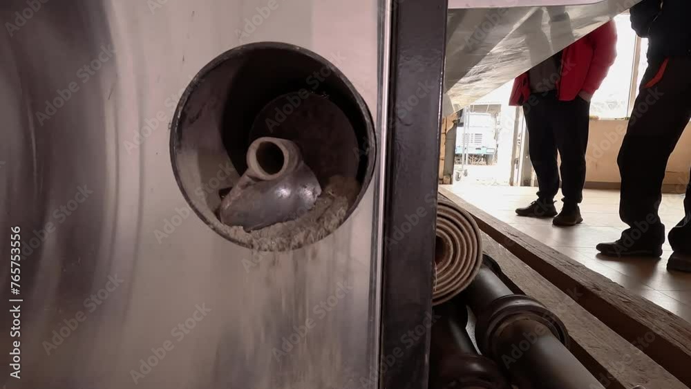 Carpet dust-beating machine provides an efficient cleaning process ...