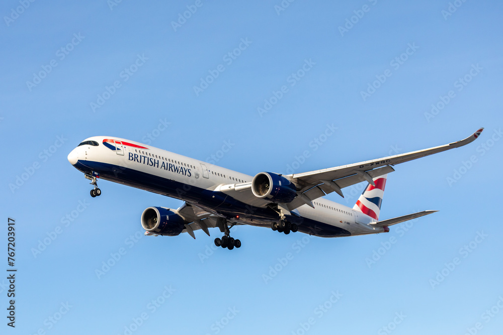 Fotografia do Stock: Toronto Canada, December 21, 2022: A British ...