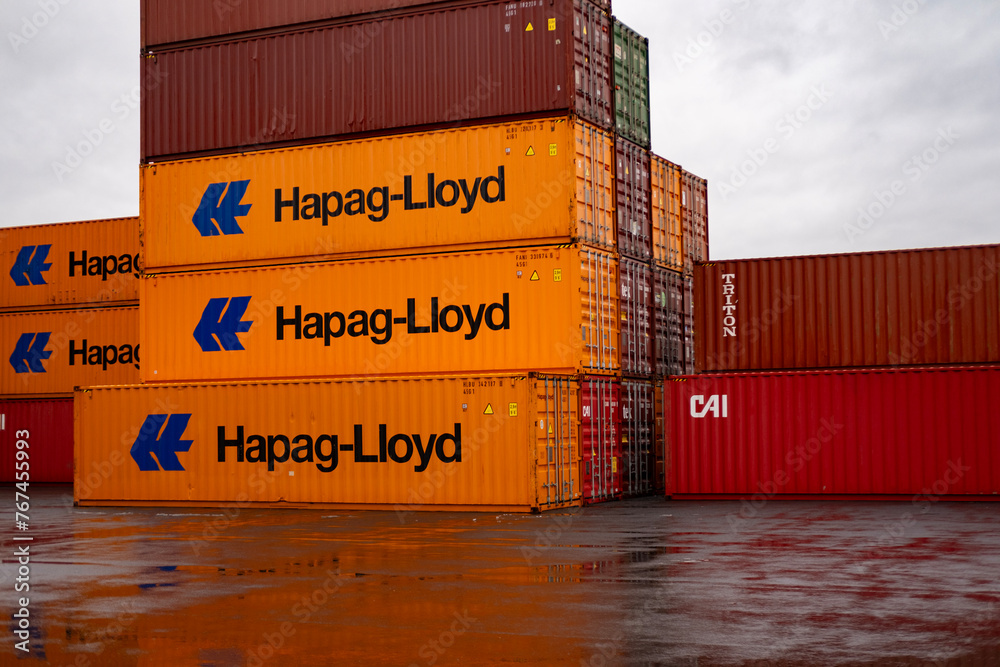 German Hapag-lloyd Shipping containers largest shipping and logistics ...
