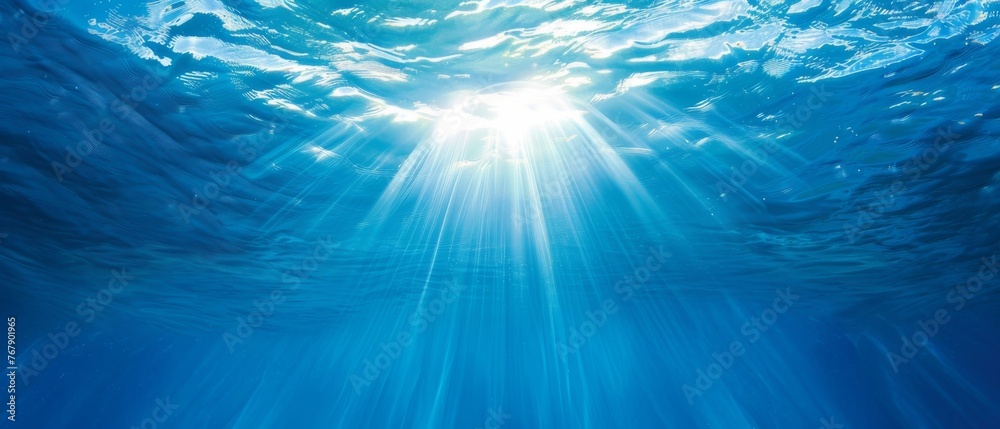 Ocean background - Sun shining light sunlight sunshine in blue clearly ...
