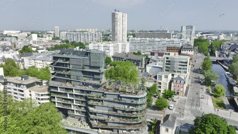 Vidéo Stock Aerial point of interest shot drone of Jean Nouvel building ...