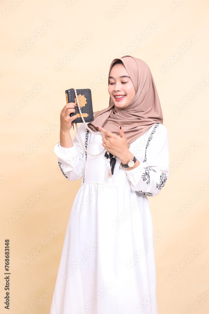 beautiful indonesia Muslim mature woman in hijab cheerful expression ...