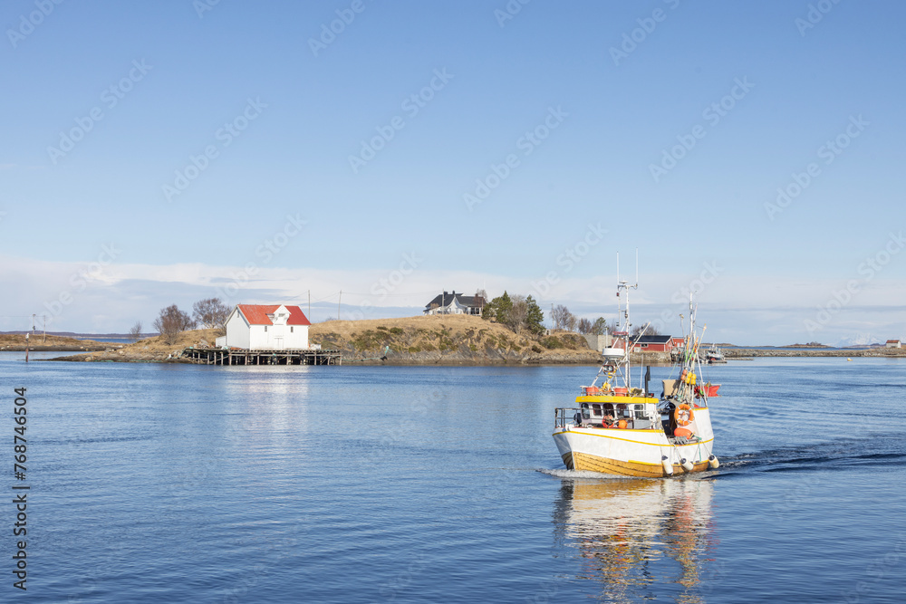 FJORD DOENNING is a Fishing and is sailing under the flag of Norway ...