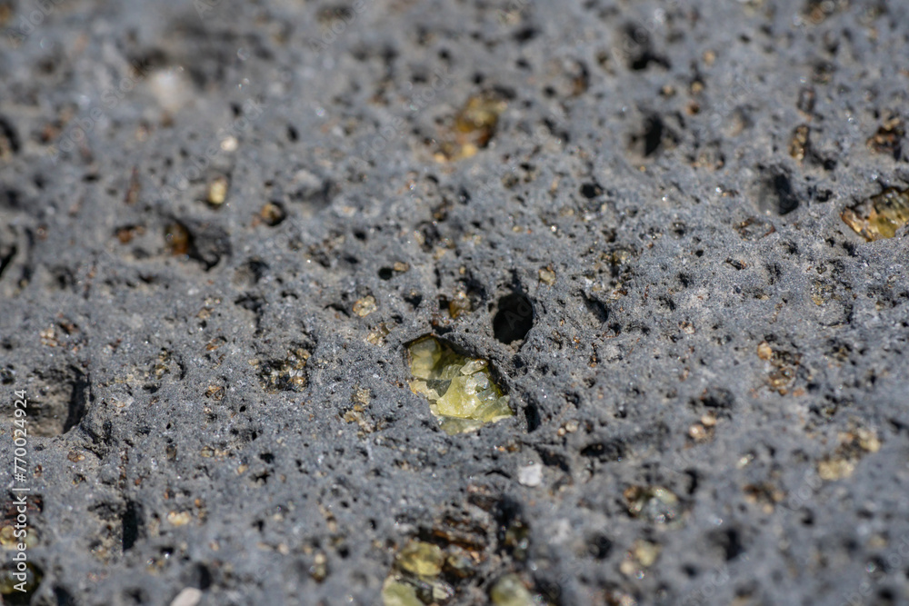 Olivine in basalt comes from the Koʻolau volcano in eastern Oahu ...