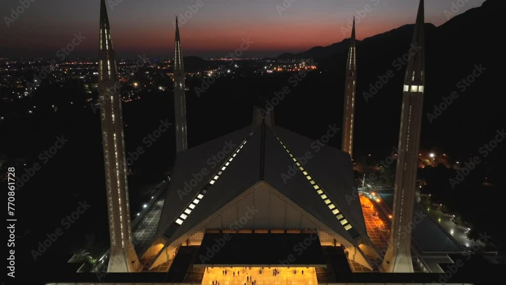Faisal Mosque in Islamabad at Night. The largest Mosque in Pakistan ...