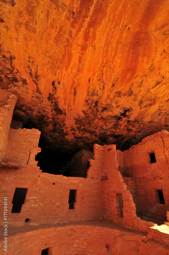 Inside the Cliff Palace ruins, the largest Ancestral Puebloans cliff ...