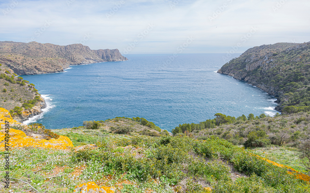 Paisaje del Parque Natural de Cap de Creus en el norte de la Costa ...