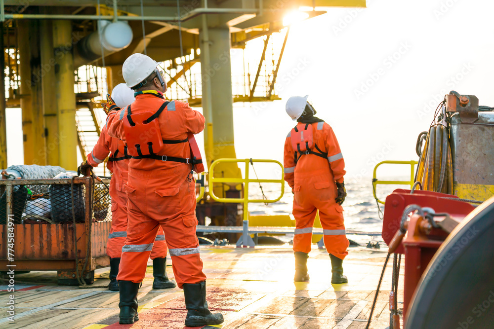 Offshore oil and gas wellhead remote platform which produced raw ...